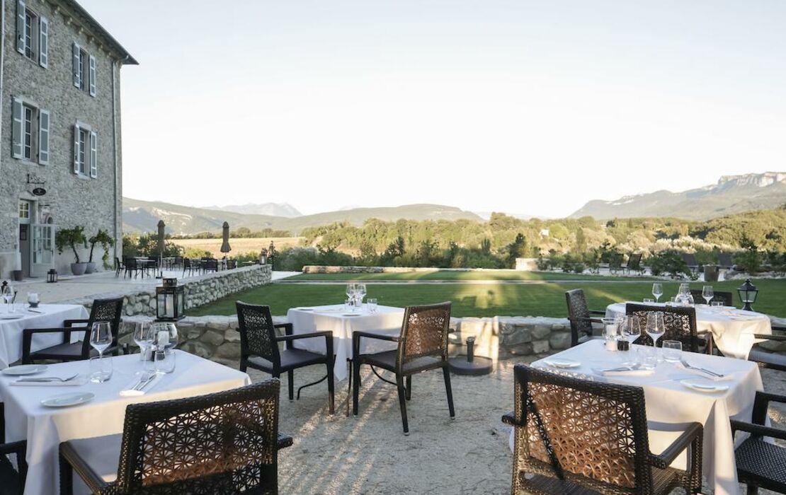 Château Les Oliviers de Salettes, Charols, France - My Boutique hotel