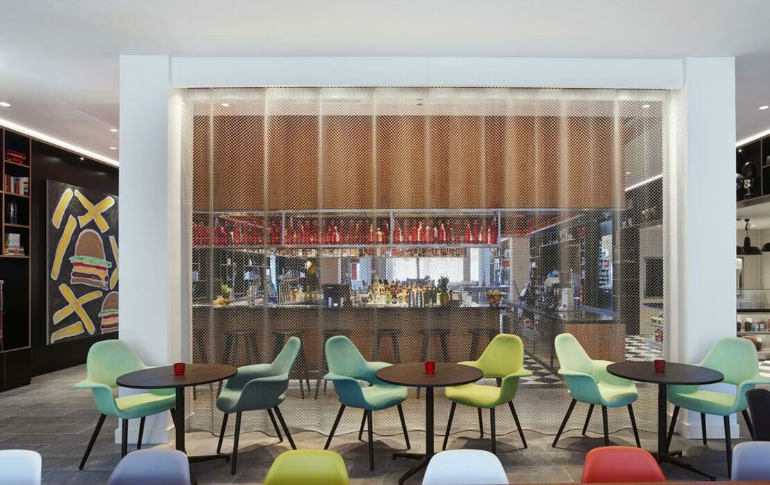 citizenM Tower of London, a Design Boutique Hotel London, United Kingdom