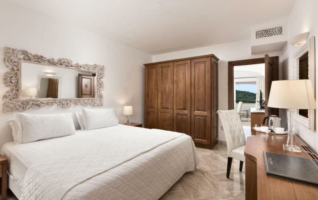Hotel La Rocca Resort & Spa, a Design Boutique Hotel Baja Sardinia, Italy