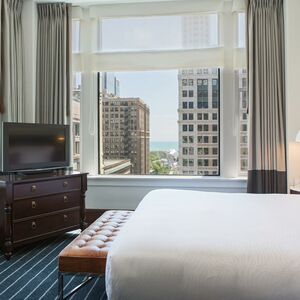 Staypineapple, An Iconic Hotel, The Loop, a Design Boutique Hotel ...