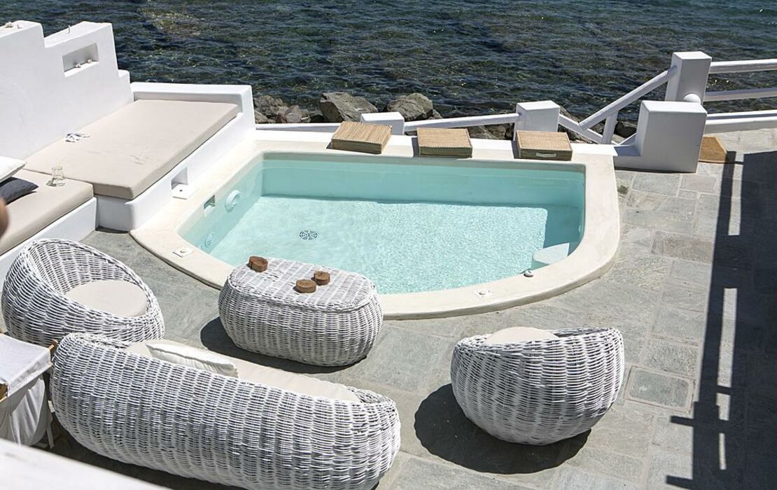 Captain Zeppos, a Design Boutique Hotel Pollonia, Greece