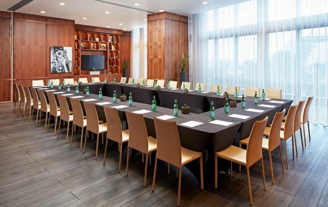 The Gabriel Miami Downtown, Curio Collection by Hilton, a Design ...