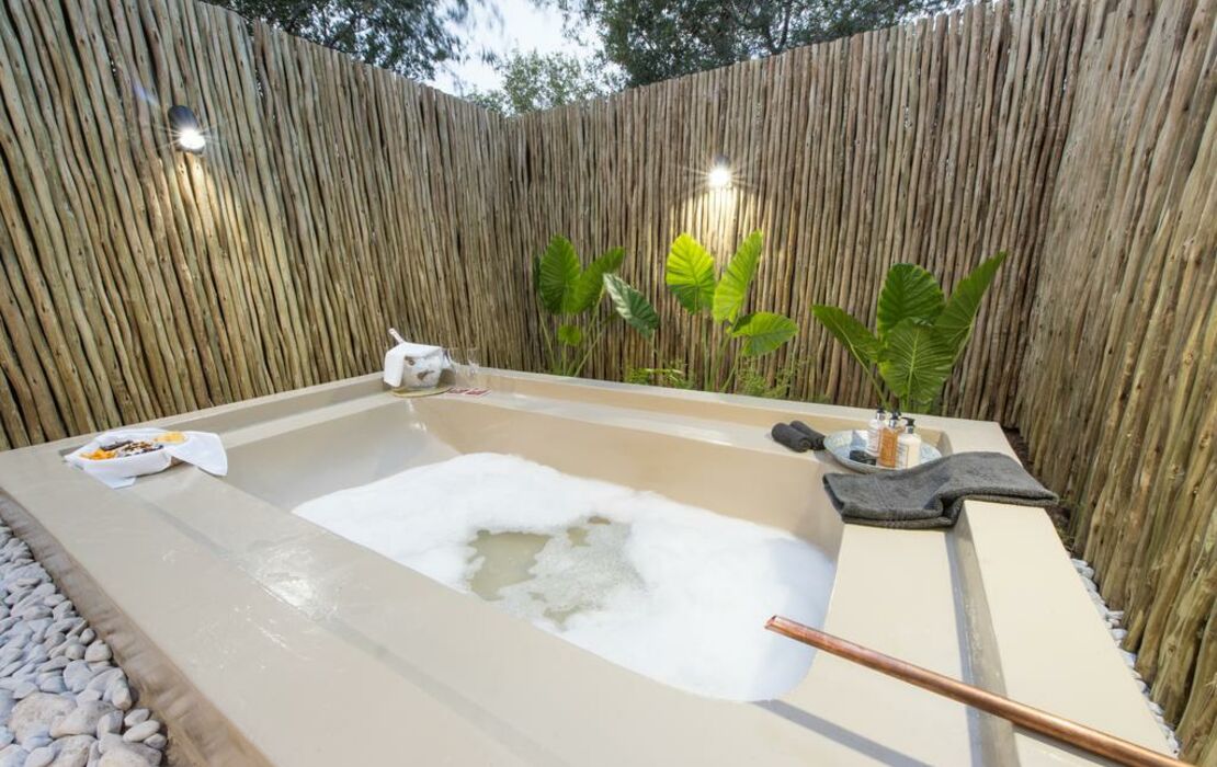 Unembeza Boutique Lodge & Spa, a Design Boutique Hotel Hoedspruit ...