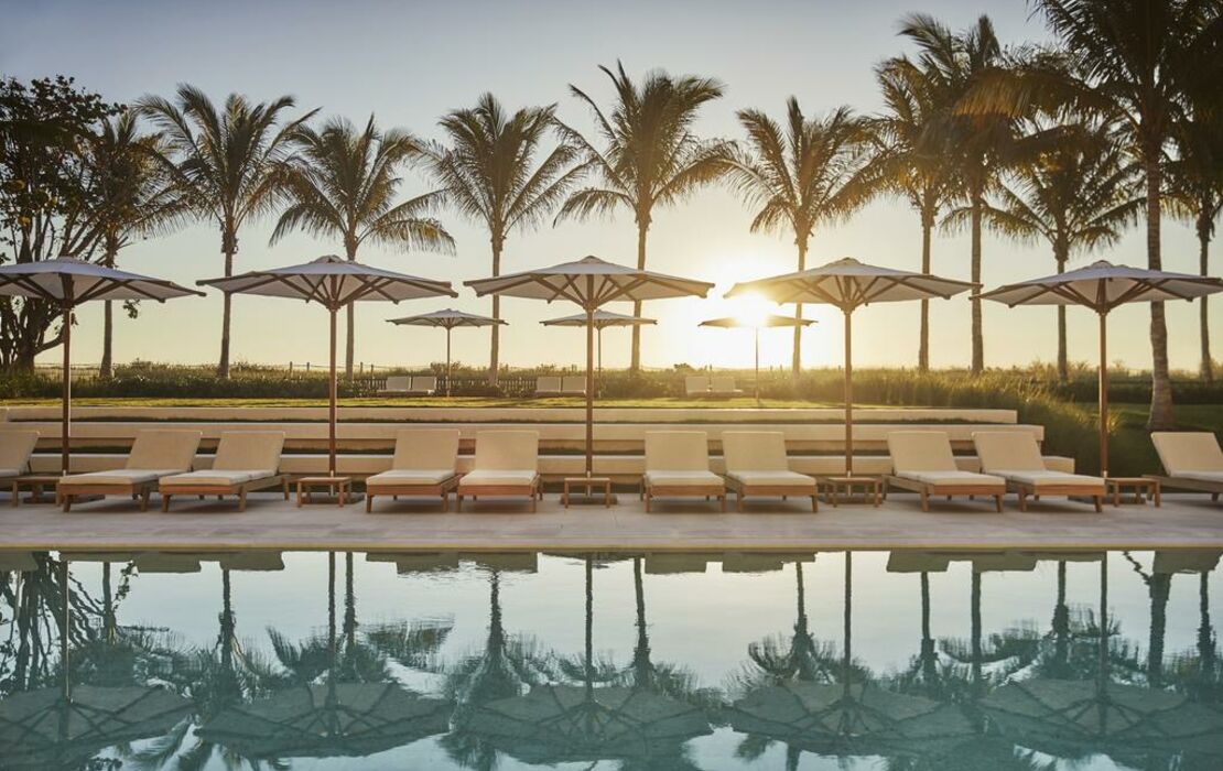 Four Seasons Hotel at The Surf Club, a Design Boutique Hotel Miami ...