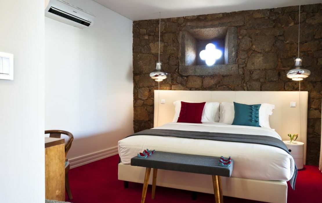 Cerca Design House, a Design Boutique Hotel Donas, Portugal