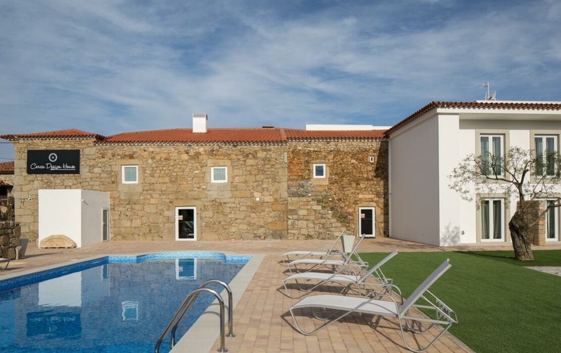 Cerca Design House, a Design Boutique Hotel Donas, Portugal