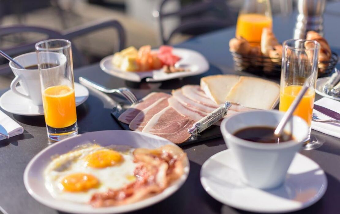 Le Golfe, a Design Boutique Hotel Serra-di-Ferro, France