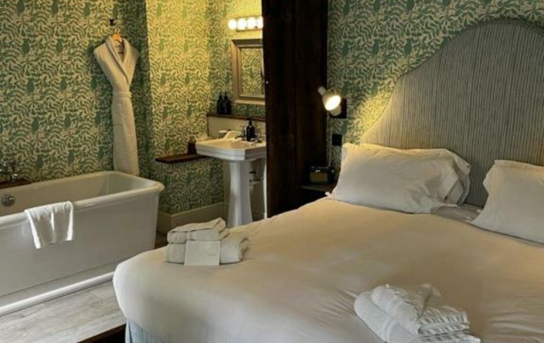 Swan Inn Shipton Under Wychwood at Molly Carmichael blog