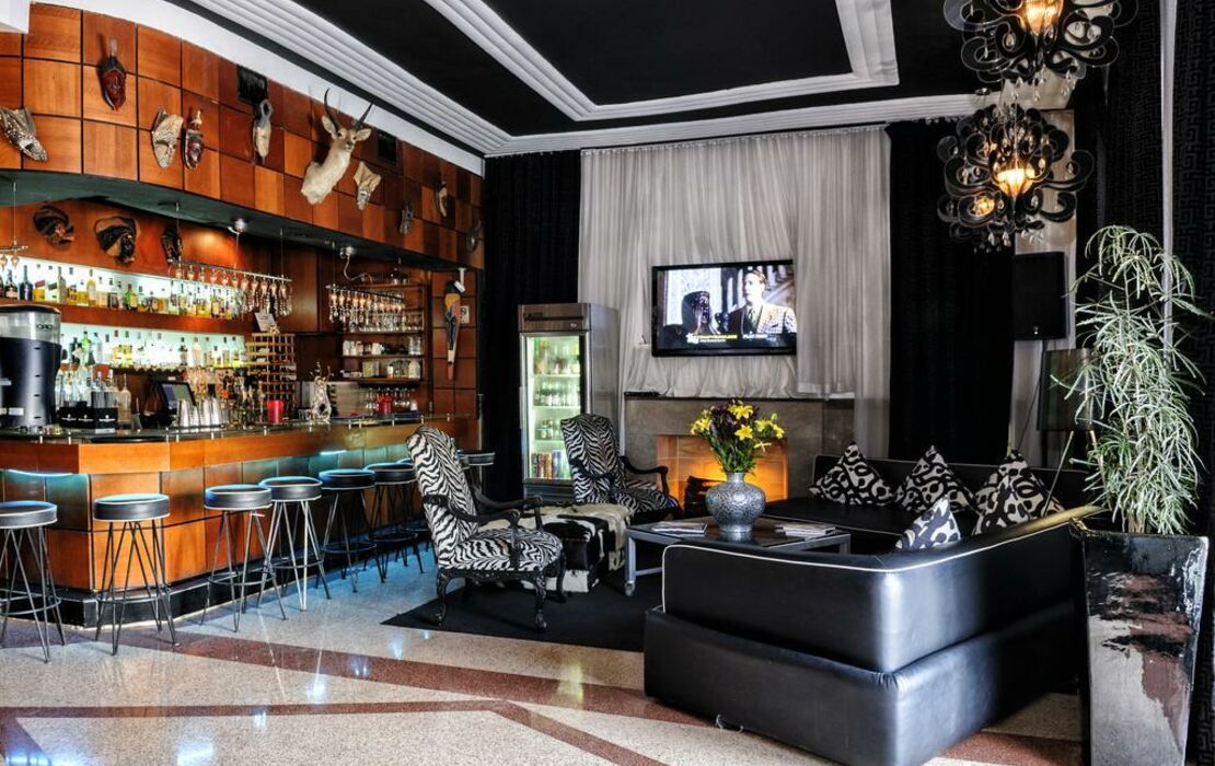 Chesterfield Hotel & Suites, a Design Boutique Hotel Miami Beach, U.S.A.