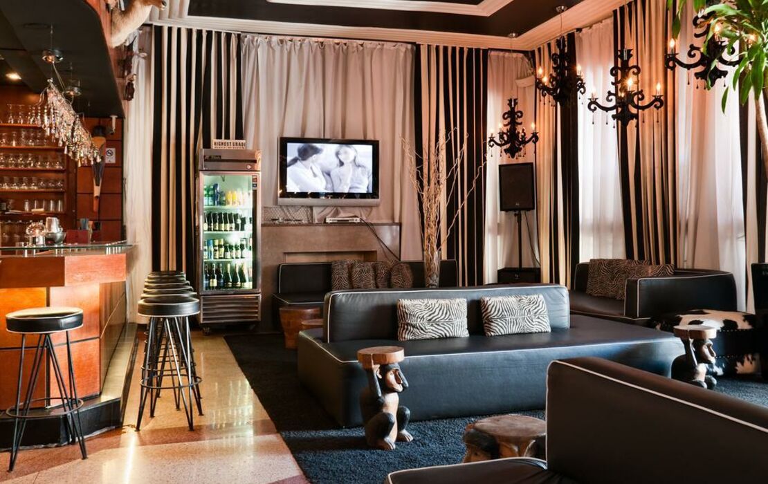 Chesterfield Hotel & Suites, a Design Boutique Hotel Miami Beach, U.S.A.