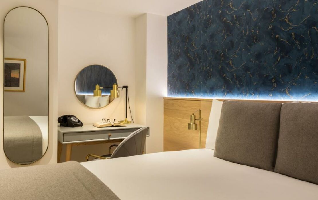 Hotel Indigo - London - 1 Leicester Square, an IHG Hotel, a Design ...