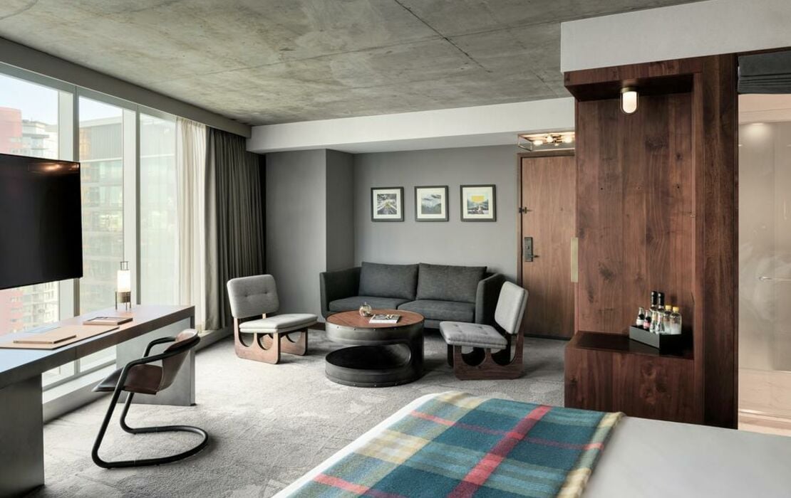 the DOUGLAS, Autograph Collection, a Design Boutique Hotel Vancouver ...