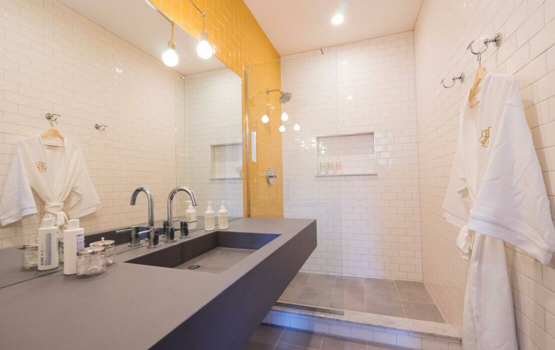 The Publishing House Bed and Breakfast, a Design Boutique Hotel Chicago ...