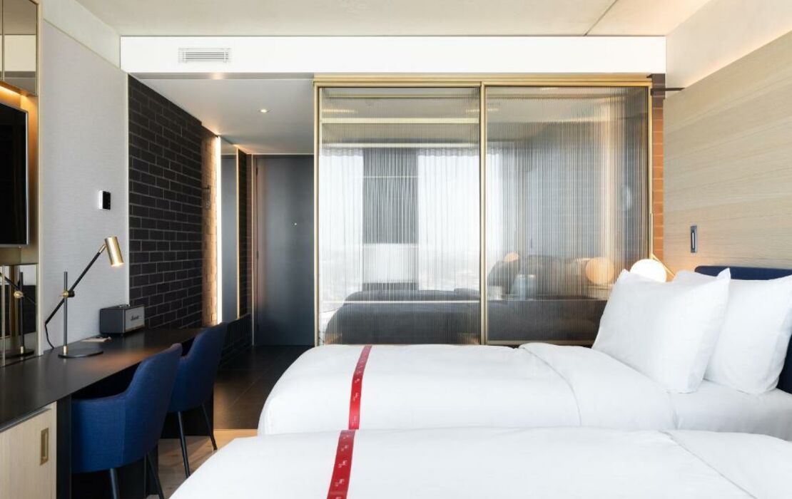 qo Amsterdam - Authentic Photos