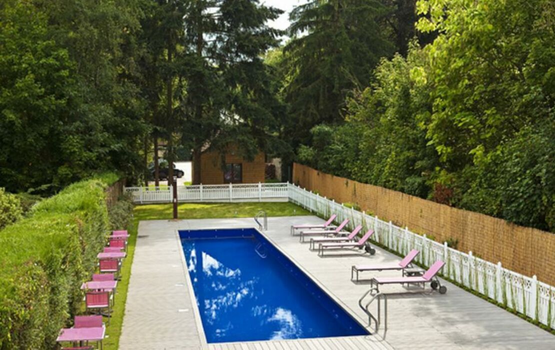 Les Pleiades Hôtel-Spa-Restaurant, a Design Boutique Hotel Barbizon, France