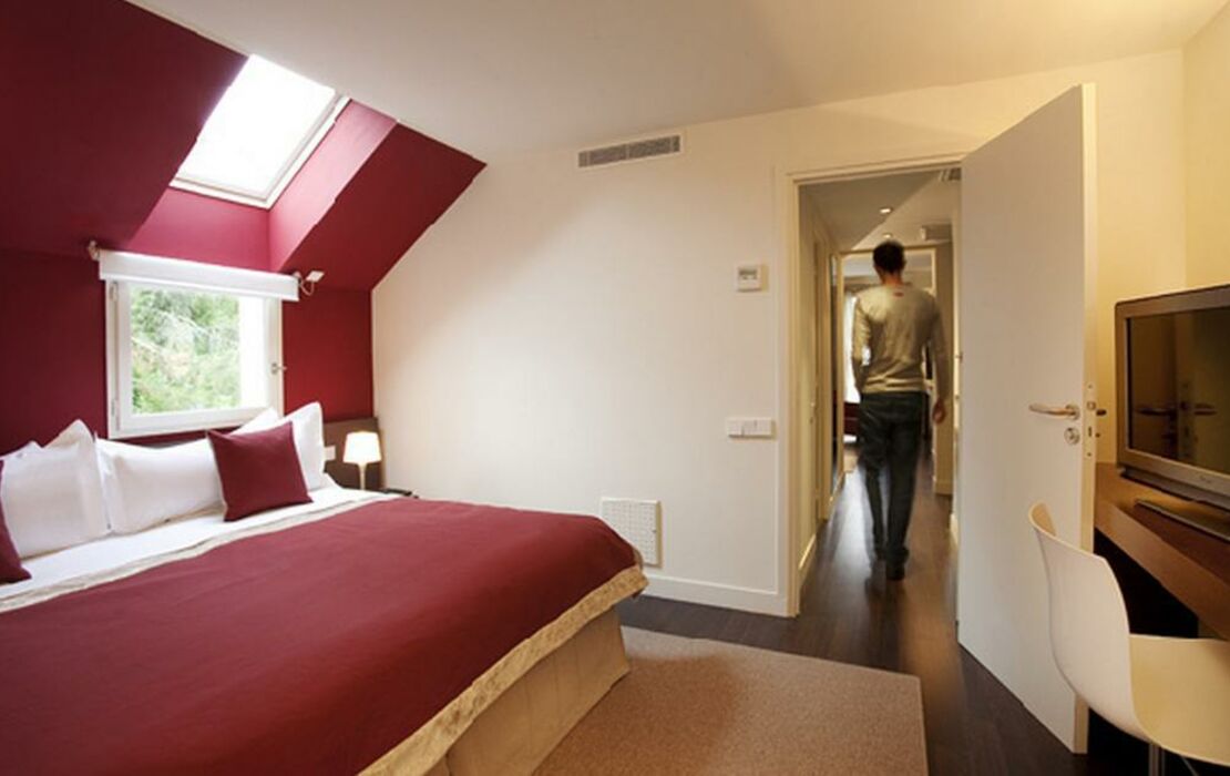 Les Pleiades Hôtel-Spa-Restaurant, a Design Boutique Hotel Barbizon, France