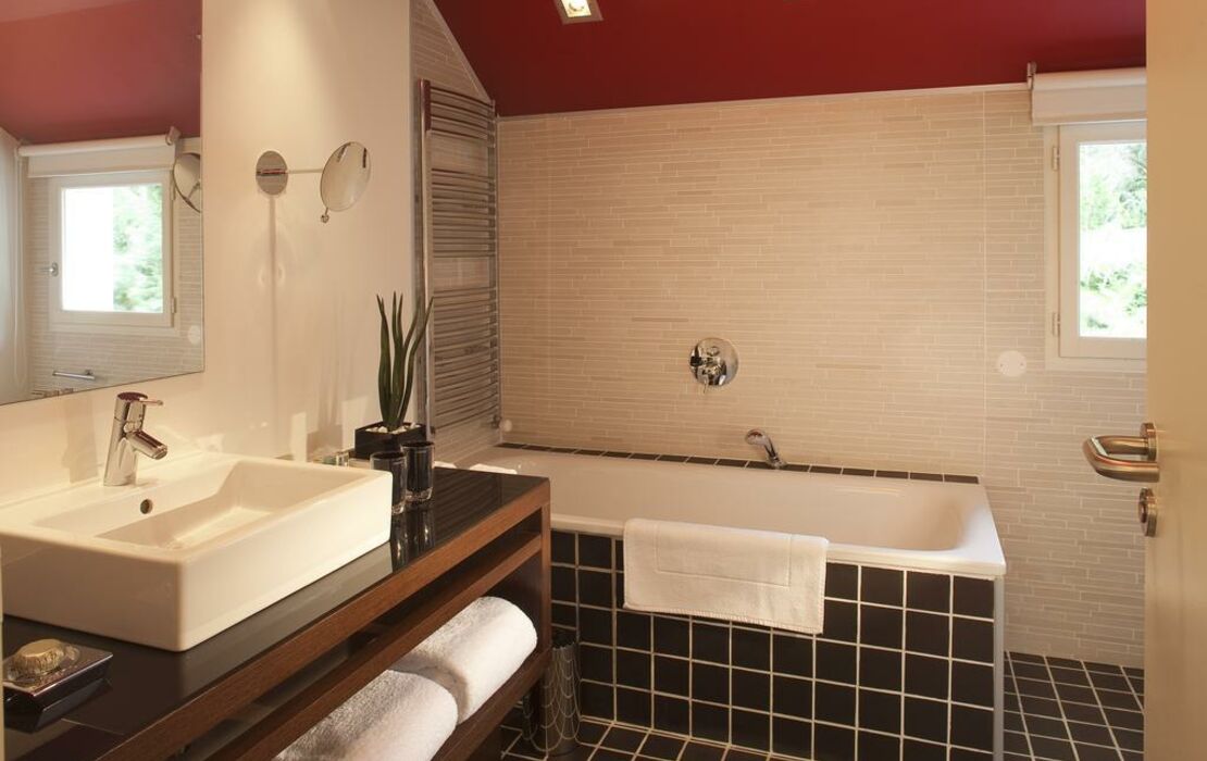 Les Pleiades Hôtel-Spa-Restaurant, a Design Boutique Hotel Barbizon, France