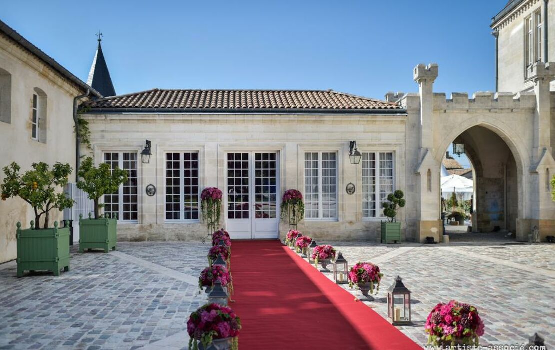 Château Pape Clément, a Design Boutique Hotel Pessac, France