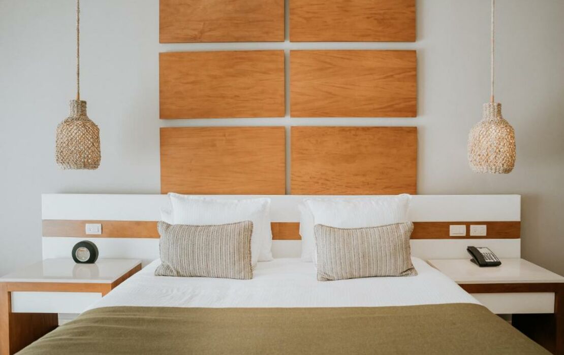 The Reef 28 - Adults Only - All Suites - Optional Gourmet All Inclusive ...