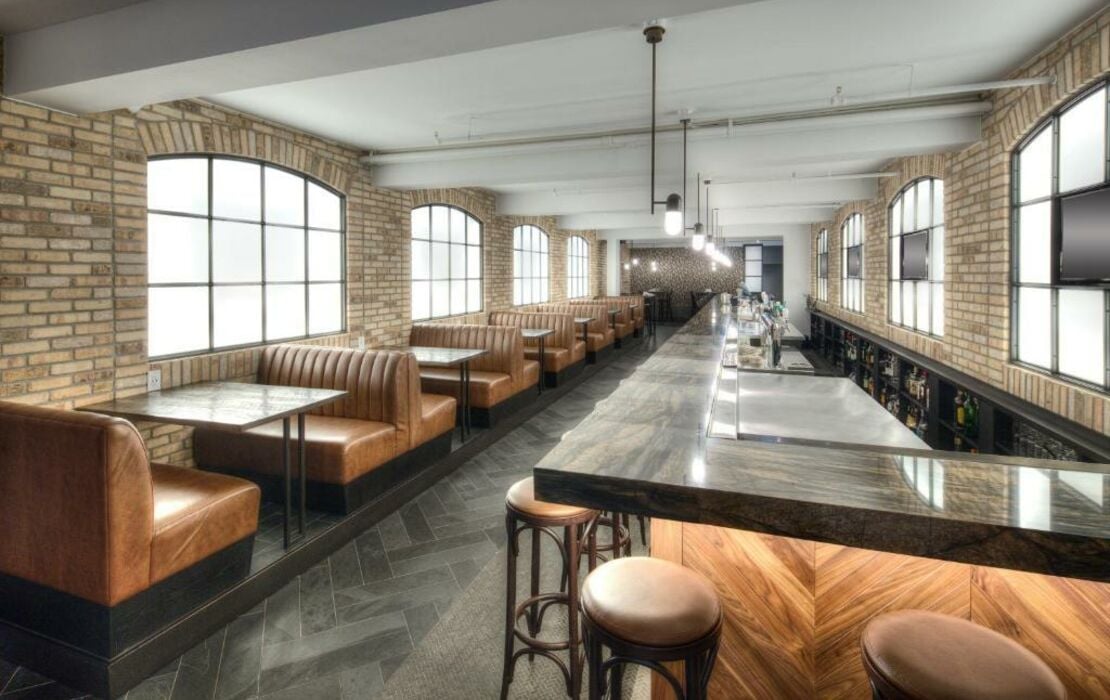 The Walper Hotel, part of JdV by Hyatt, Kitchener, Canadá