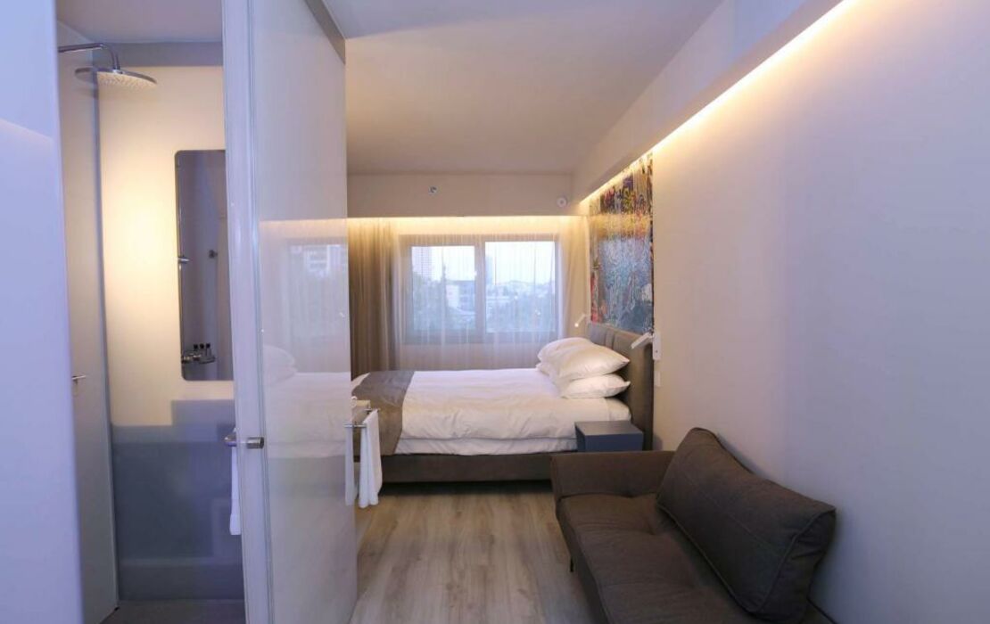 Link Hotel & Hub By Dan Hotels, a Design Boutique Hotel Tel Aviv-Yafo ...