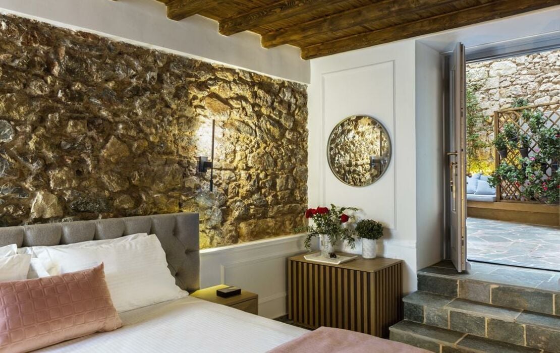 A77 Suites By Andronis