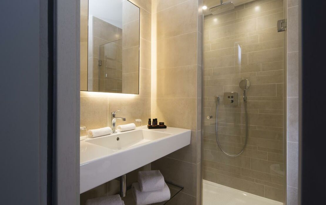 Hotel Le 10 BIS, a Design Boutique Hotel Paris, France