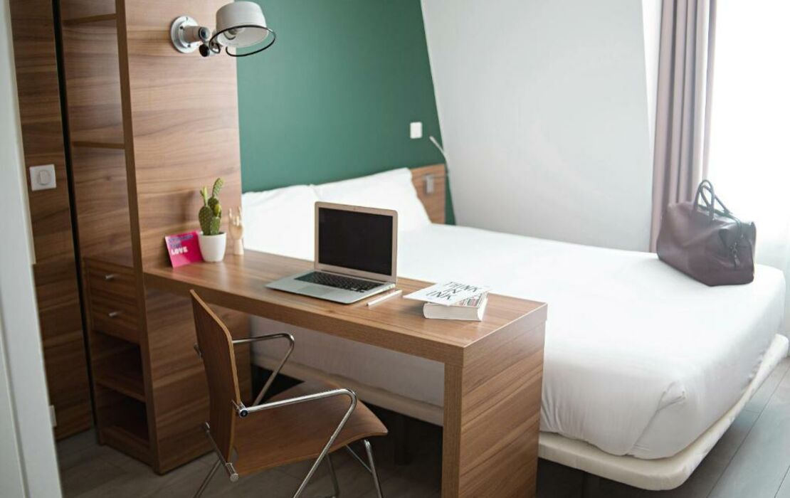 The Social Hub Paris La Défense, a Design Boutique Hotel Puteaux, France