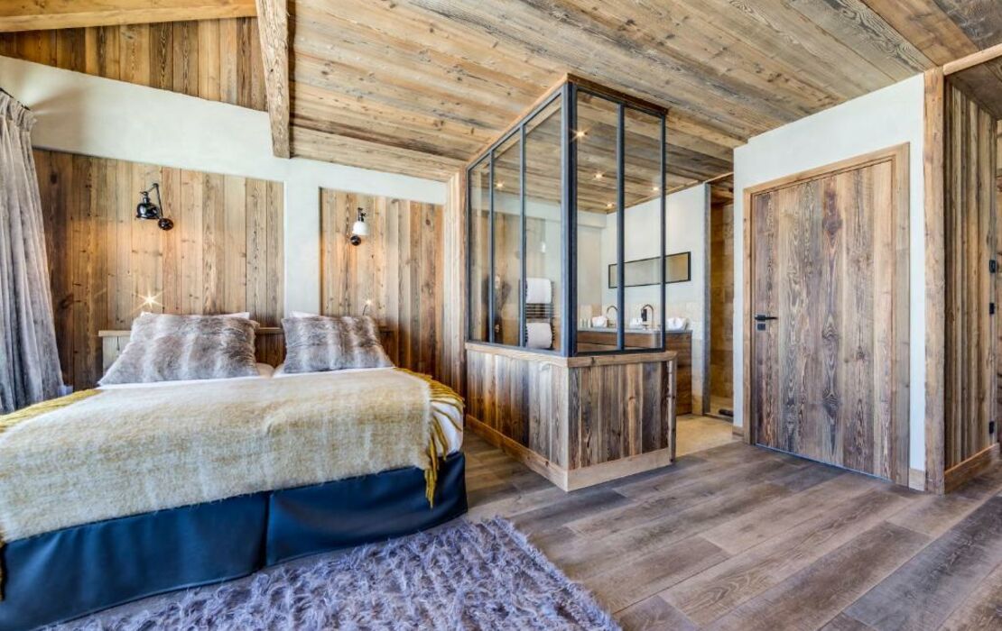 Le Refuge de Solaise - 2551 m Altitude, Val-d'Isère, France - My ...