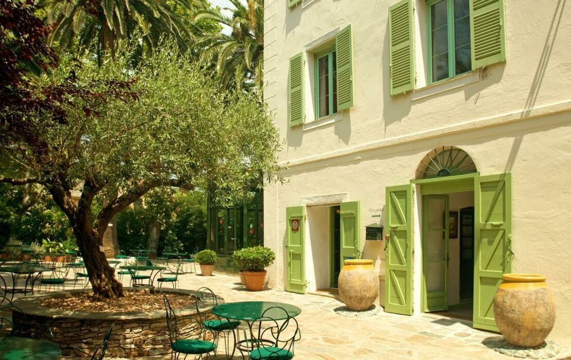 Demeure Castel Brando Hôtel & Spa, a Design Boutique Hotel Brando, France