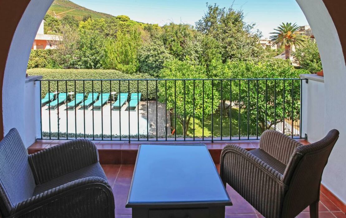 Demeure Castel Brando Hôtel & Spa, a Design Boutique Hotel Brando, France