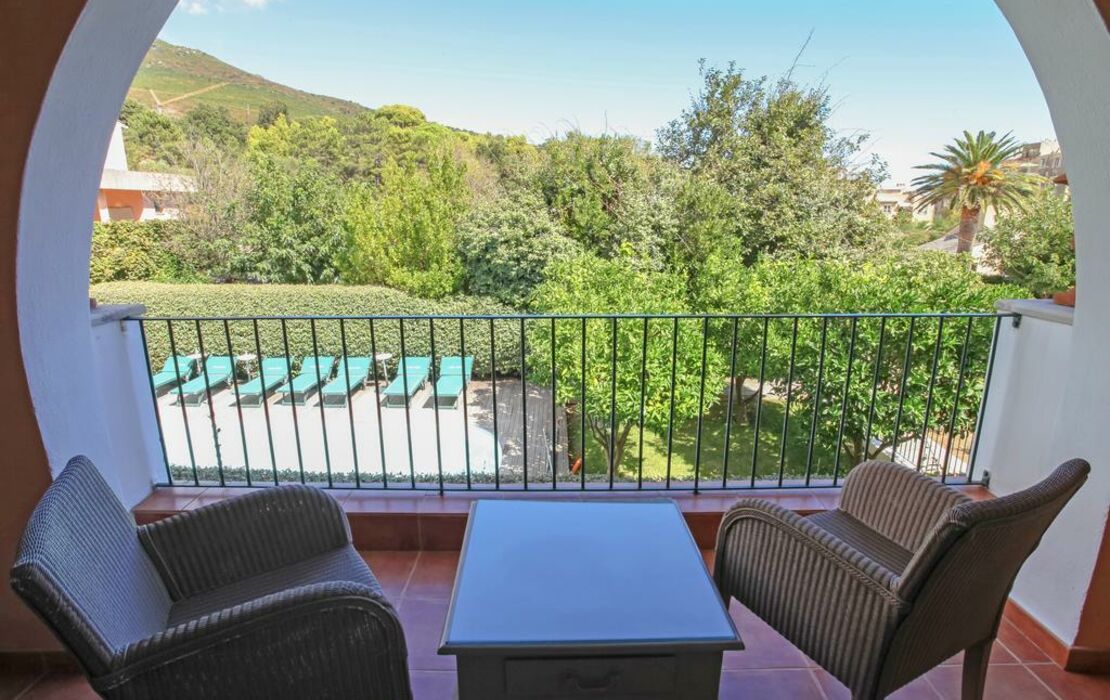 Demeure Castel Brando Hôtel & Spa, a Design Boutique Hotel Brando, France