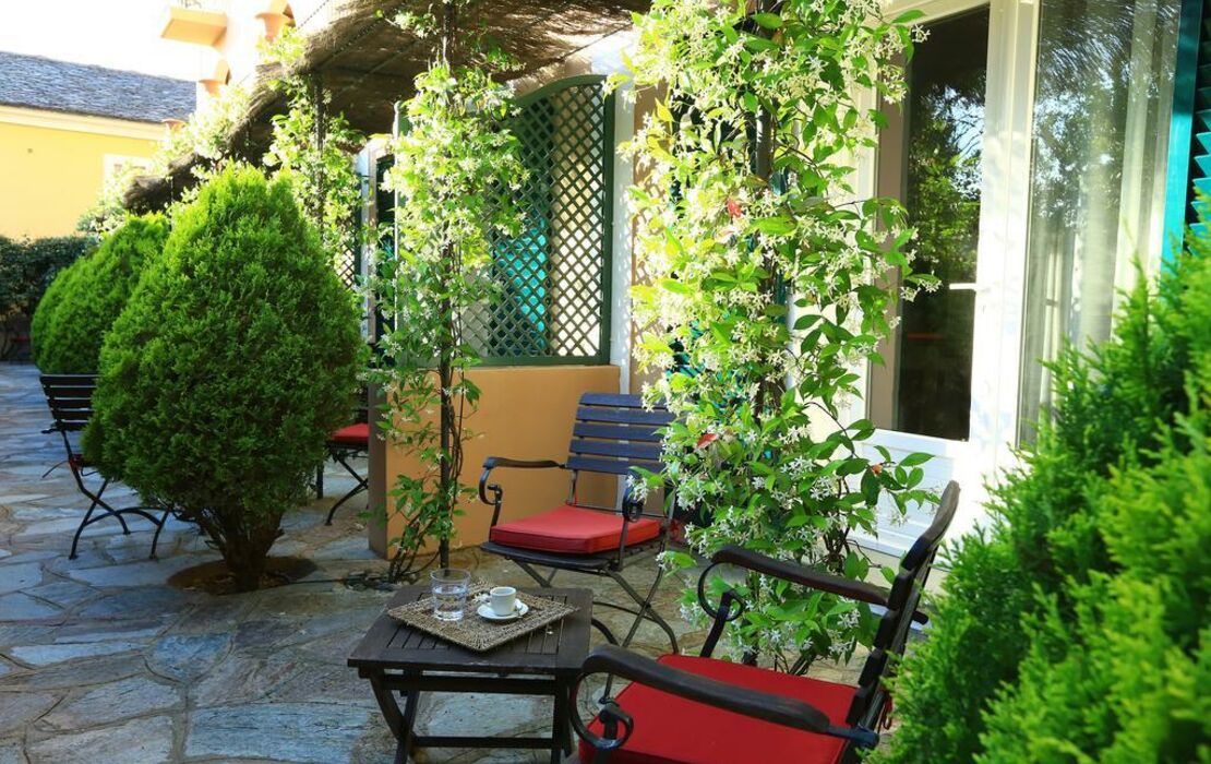 Demeure Castel Brando Hôtel & Spa, a Design Boutique Hotel Brando, France