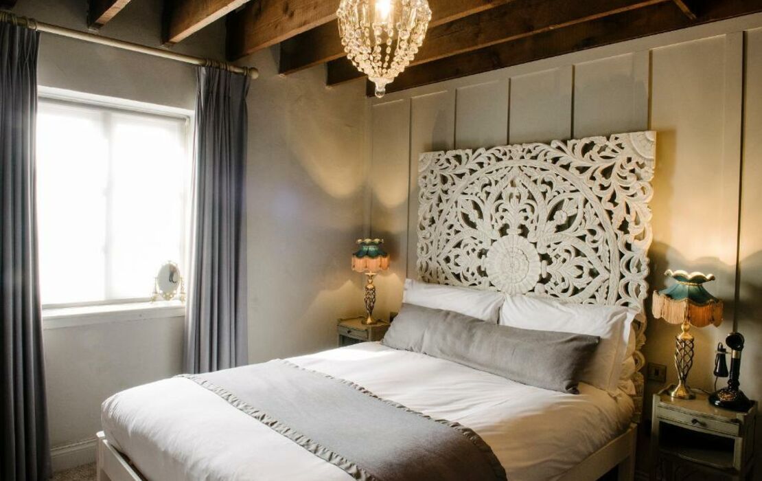 Le Petit Chateau & William de Percy, a Design Boutique Hotel Otterburn ...