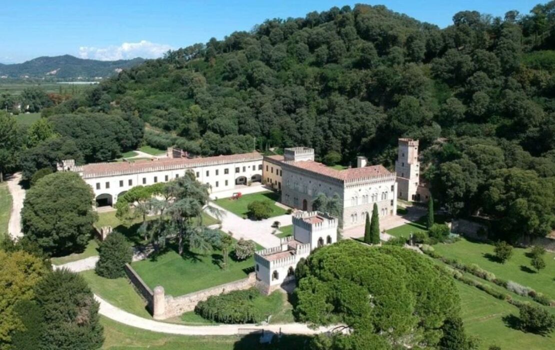 Castello di Lispida, a Design Boutique Hotel Monselice, Italy