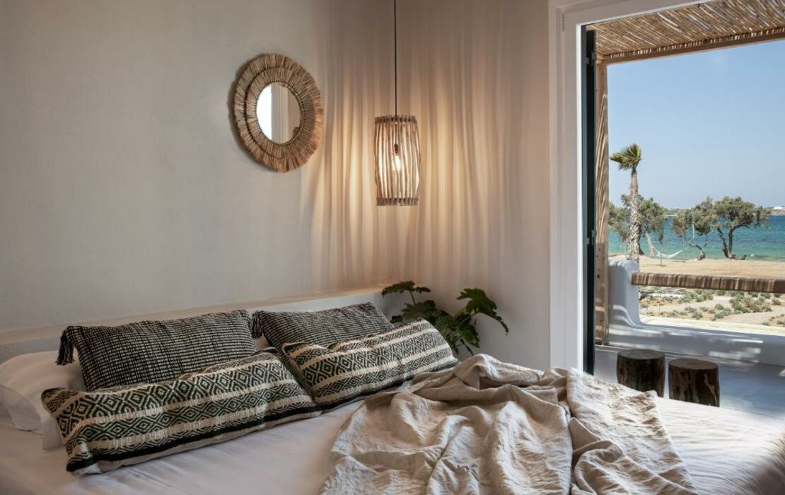 Seesoo Paros Beachfront Resort, Pounda, Grecia