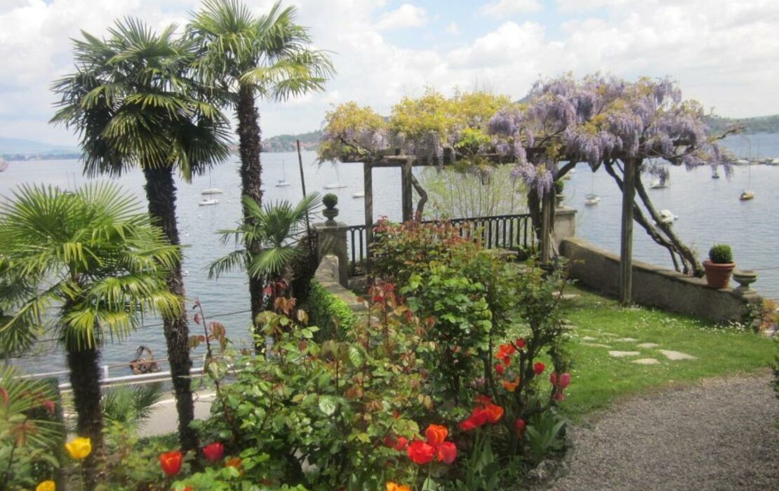 Hotel Villa Paradiso, a Design Boutique Hotel Meina, Italy