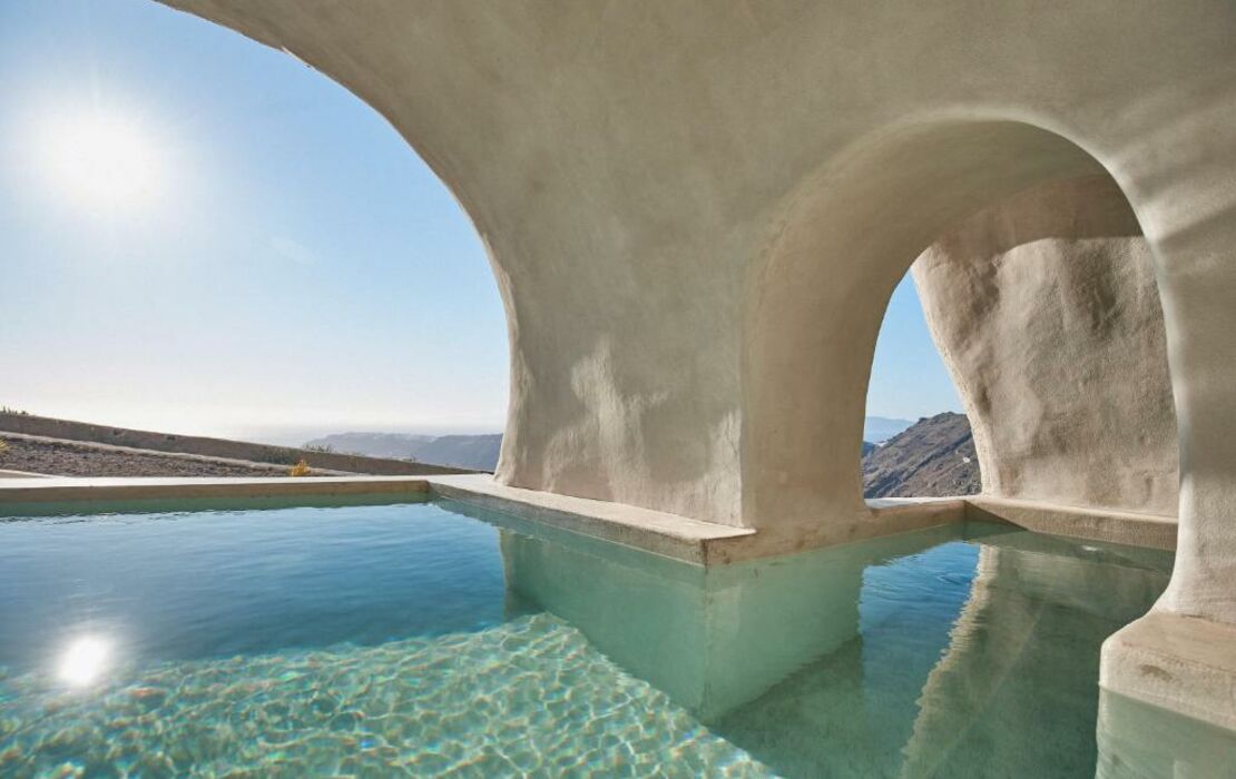 Divine Cave Experience, a Design Boutique Hotel Imerovigli, Greece