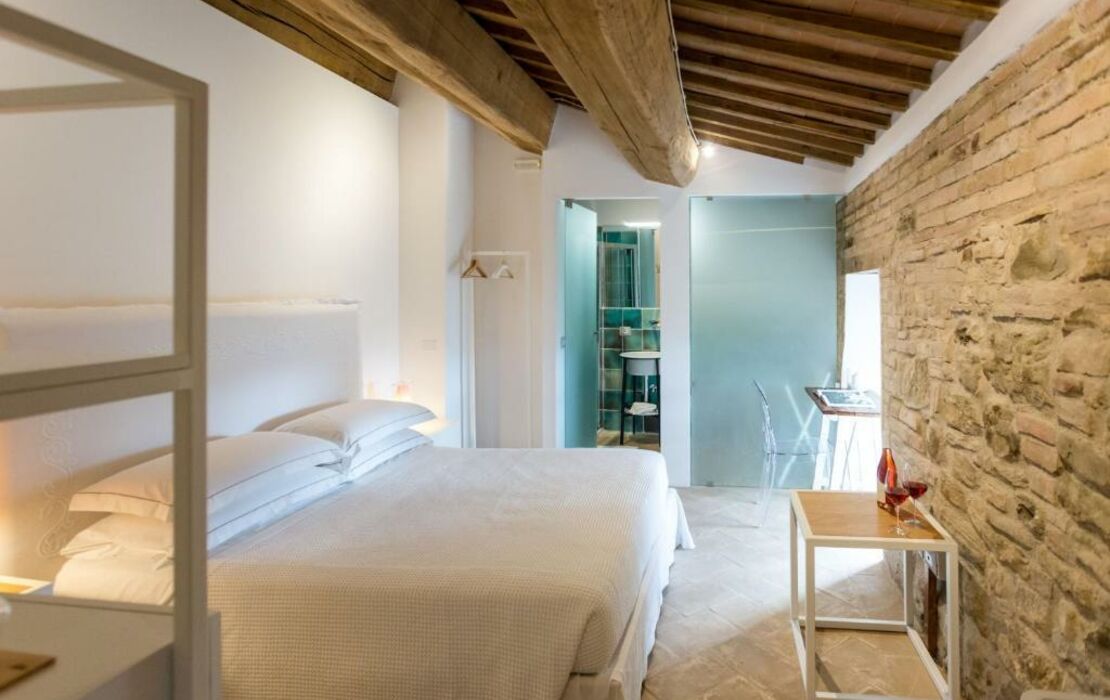 Castello di Ramazzano - Tenute Aliani, a Design Boutique Hotel Perugia ...