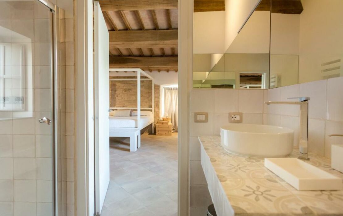 Castello di Ramazzano - Tenute Aliani, a Design Boutique Hotel Perugia ...