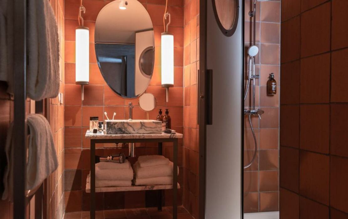 MOB House, a Design Boutique Hotel Saint-Ouen, France