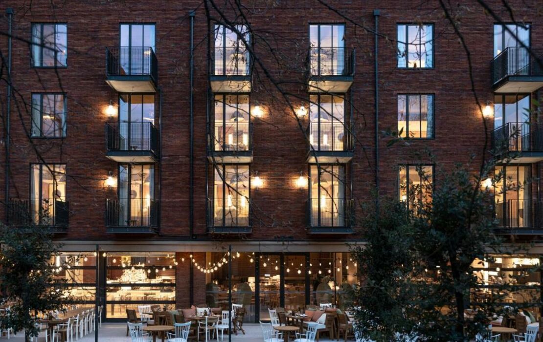 MOB House, a Design Boutique Hotel Saint-Ouen, France