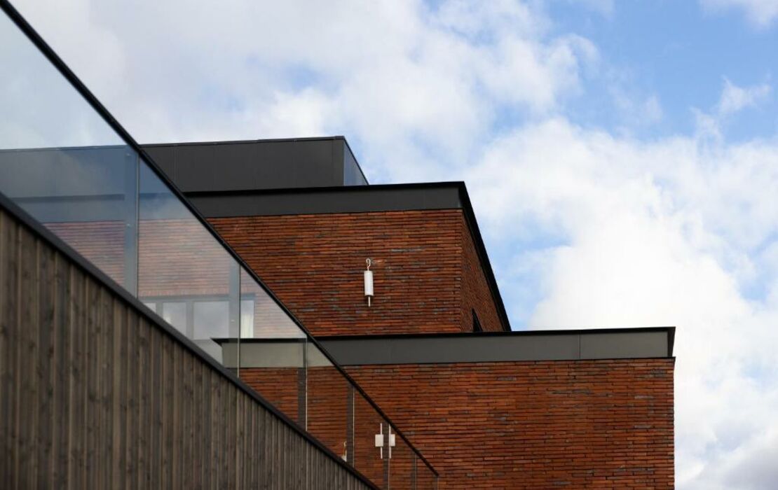 MOB House, a Design Boutique Hotel Saint-Ouen, France