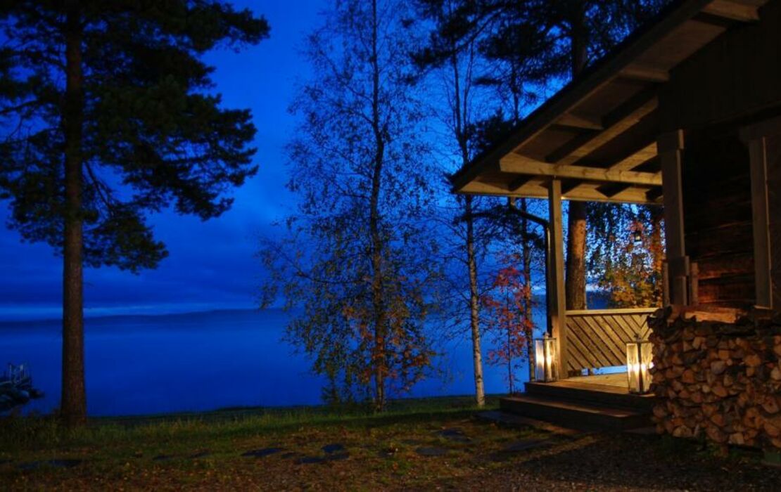 Lomakeskus Revontuli Glass Igloos, a Design Boutique Hotel Hankasalmi ...