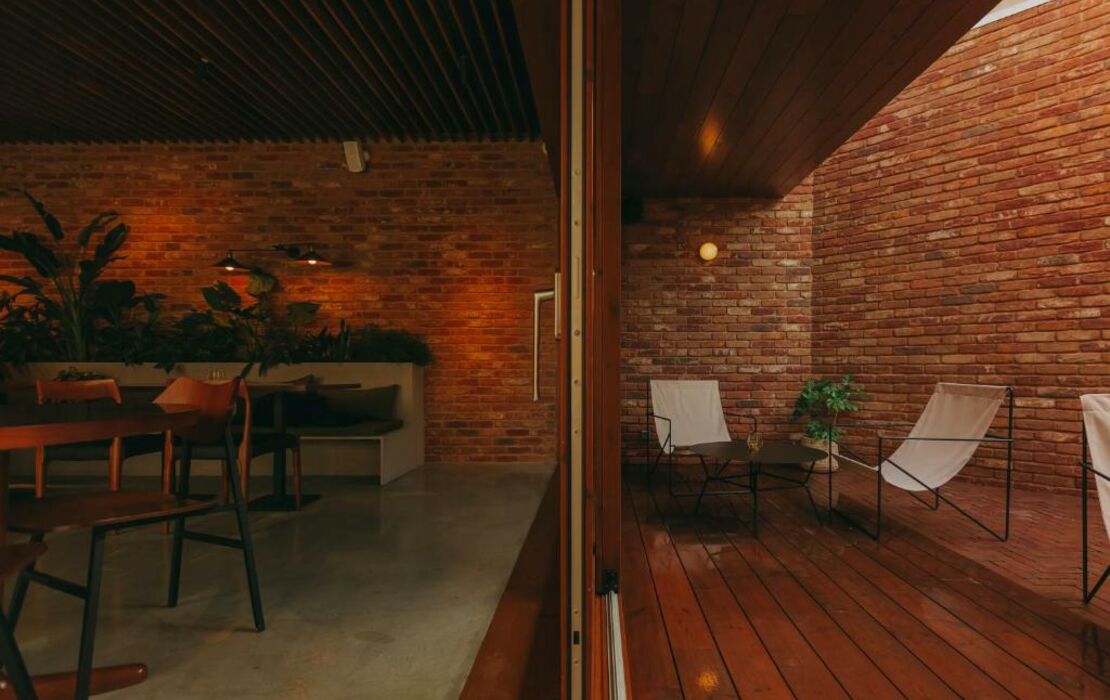 Mouco Hotel - Authentic Photos