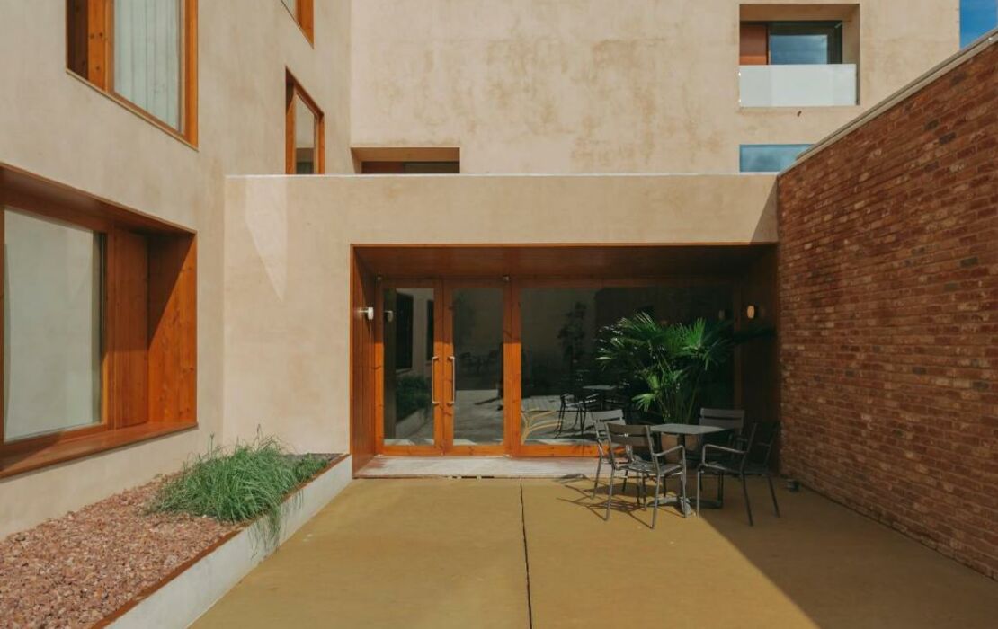 Mouco Hotel - Authentic Photos