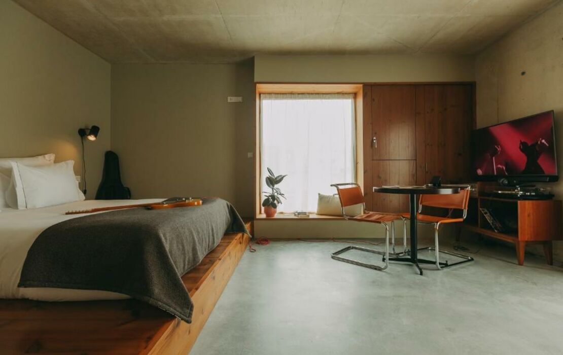 Mouco Hotel - Authentic Photos