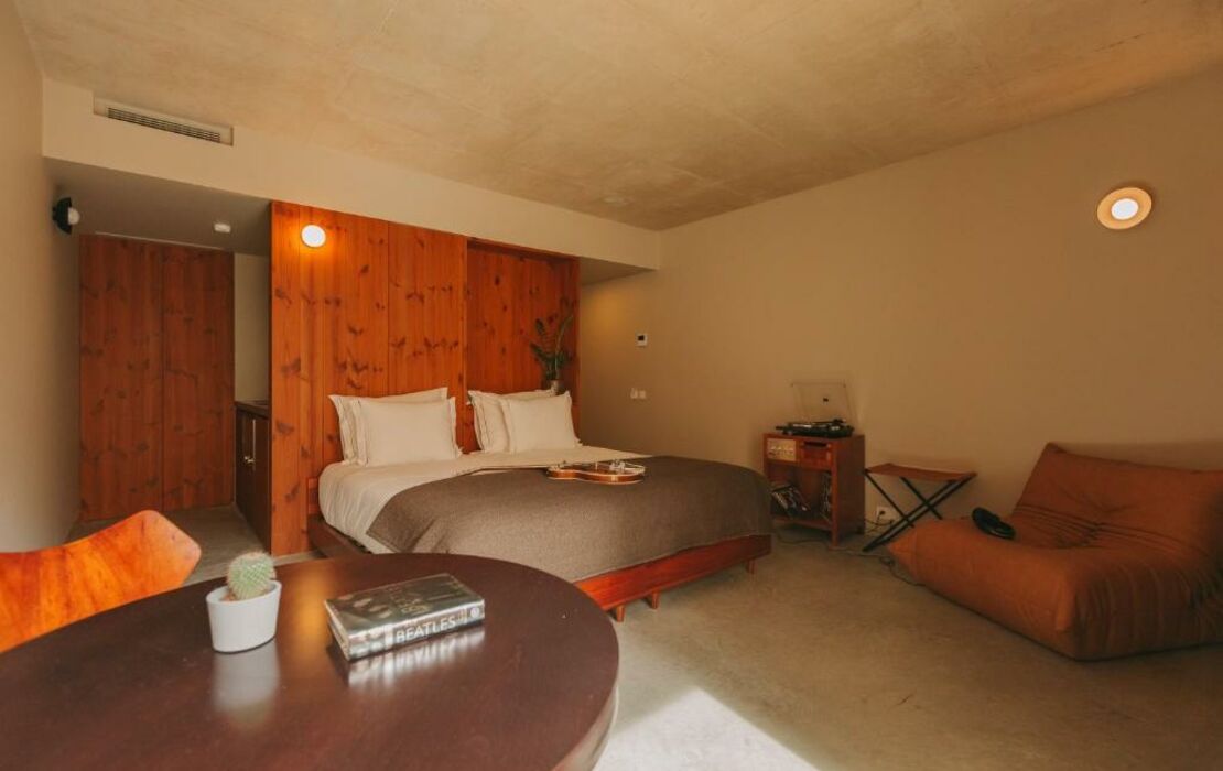 Mouco Hotel - Authentic Photos