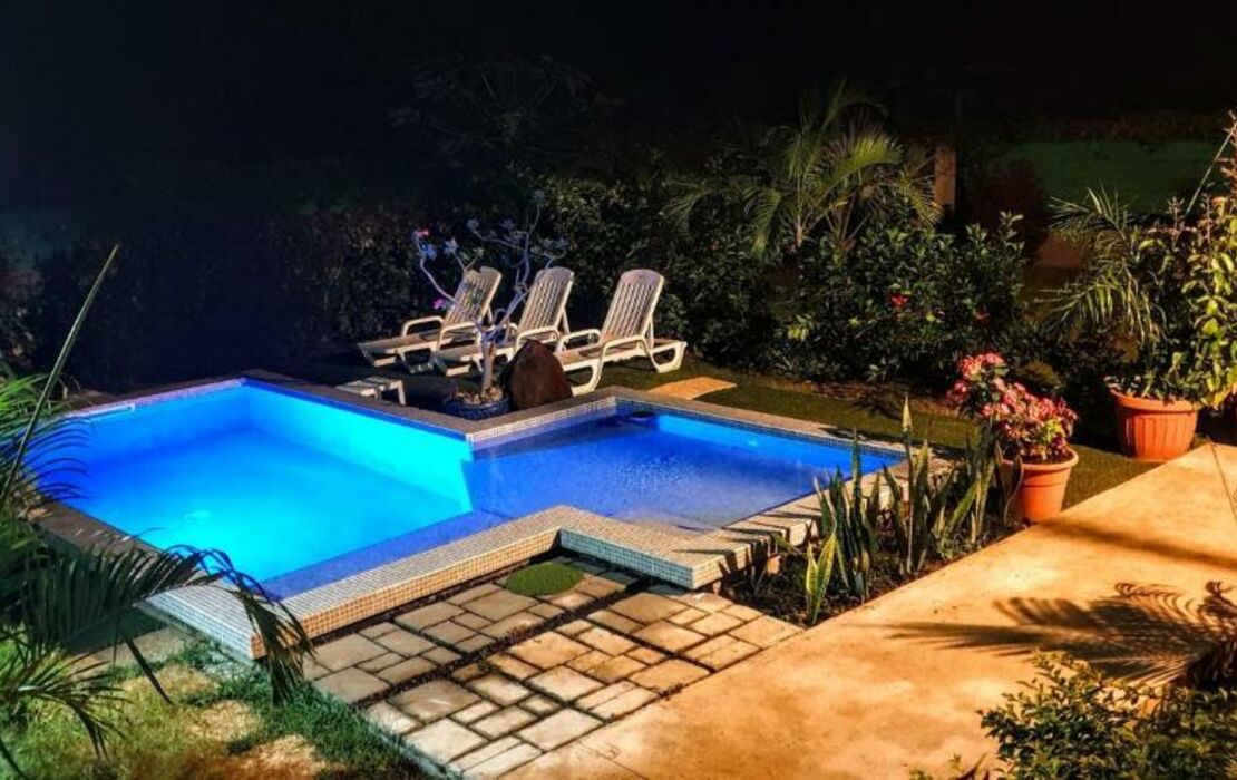 MOOREA - Villa Maoe Pool, a Design Boutique Hotel Moorea-Maiao, French ...