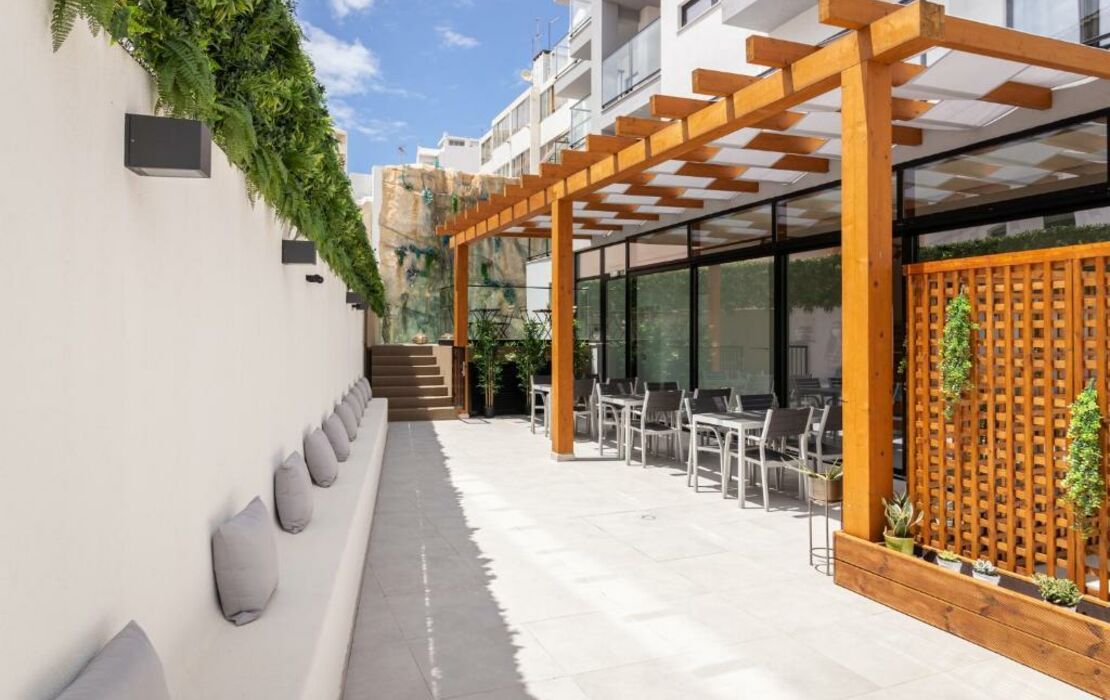 Roots Hotel, a Design Boutique Hotel Faro, Portugal